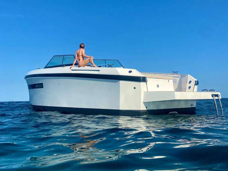 Delta 33 open – Etesian Marine